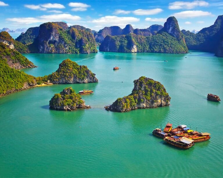 Khám phá top các địa danh nổi tiếng ở Việt Nam hot nhất 2022