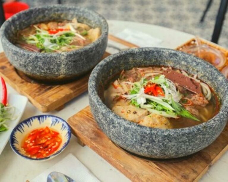 [Review] #3 quán bún bò Đà Lạt ngon & nổi tiếng nhất thành phố