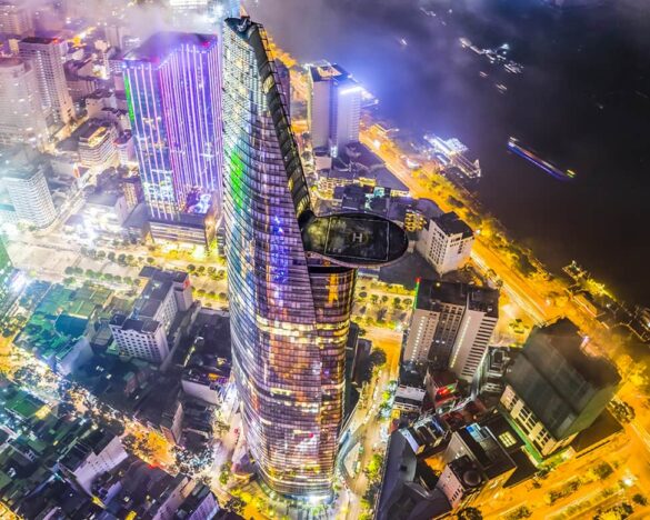 Trẩy phố Sài Gòn về đêm với list 15 điểm du lịch cực “chất”